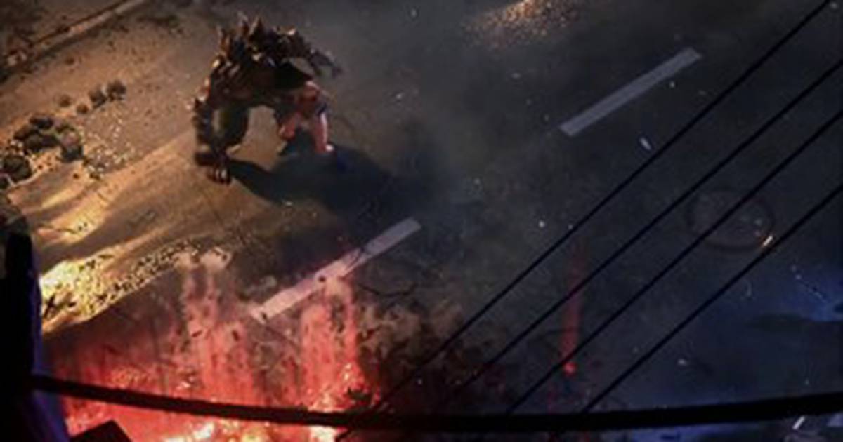 Trailers - Infinite Crisis | Trailer 1 - The Enemy