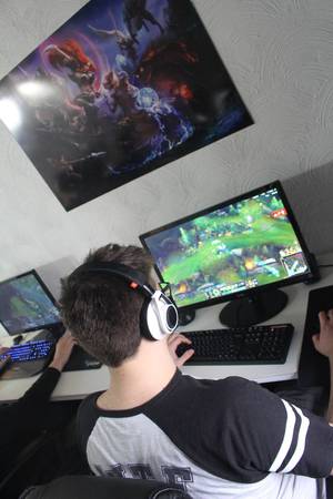 The Enemy - Conheça a vida dos jogadores em uma Gaming House