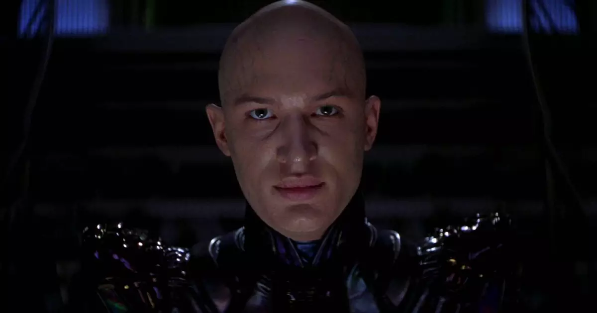 Star Trek | Ator diz que Tom Hardy foi maltratado por diretor no set